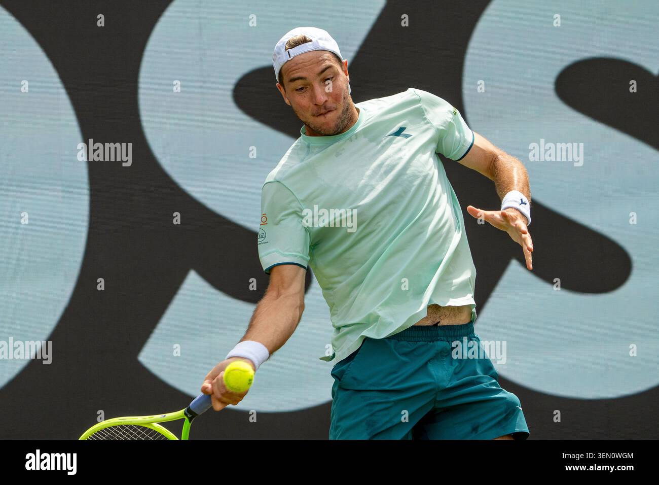 Jan-Lennard Struff, Jan-Lennard Struff vs. AlexisGalarneau, Tennis, ATP ...