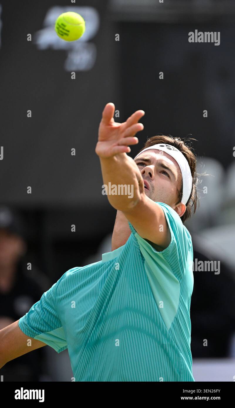 Daniel Altmaier (GER) Aktion Aufschlag Tennis Herren BOSS Open ATP 250 ...