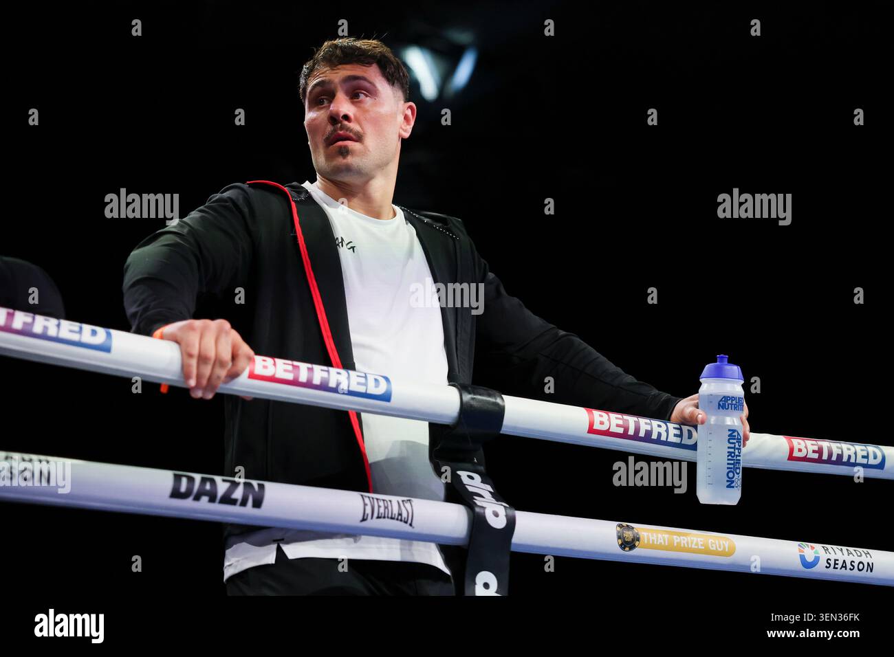 David Allen during the Josh Padley vs Aqib Fiaz European Super ...