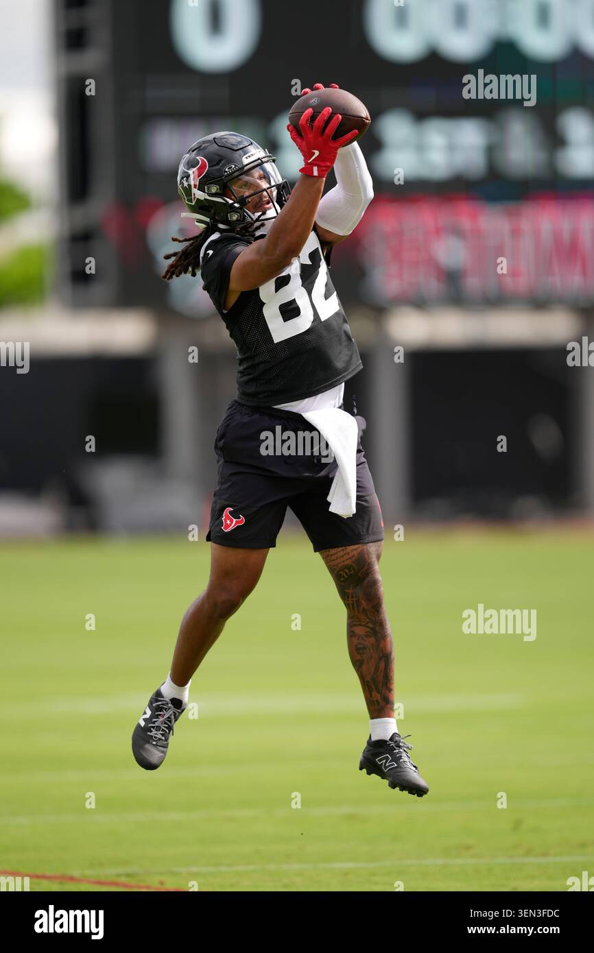 Houston Texans' Lewis Bond catches a pass during an NFL minicamp ...