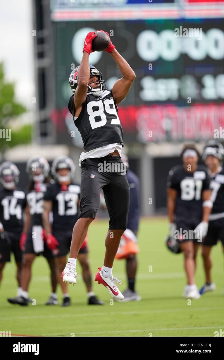 Houston Texans' Jared Wayne catches a pass during an NFL minicamp ...