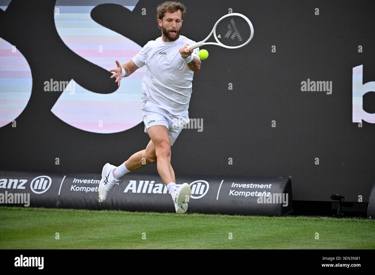 Corentin Moutet (FRA) Aktion Tennis Herren BOSS Open ATP 250 Stuttgart ...