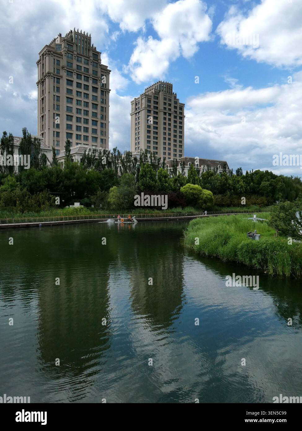 The Bright Horse River shows picturesque scenery under blue sky in ...