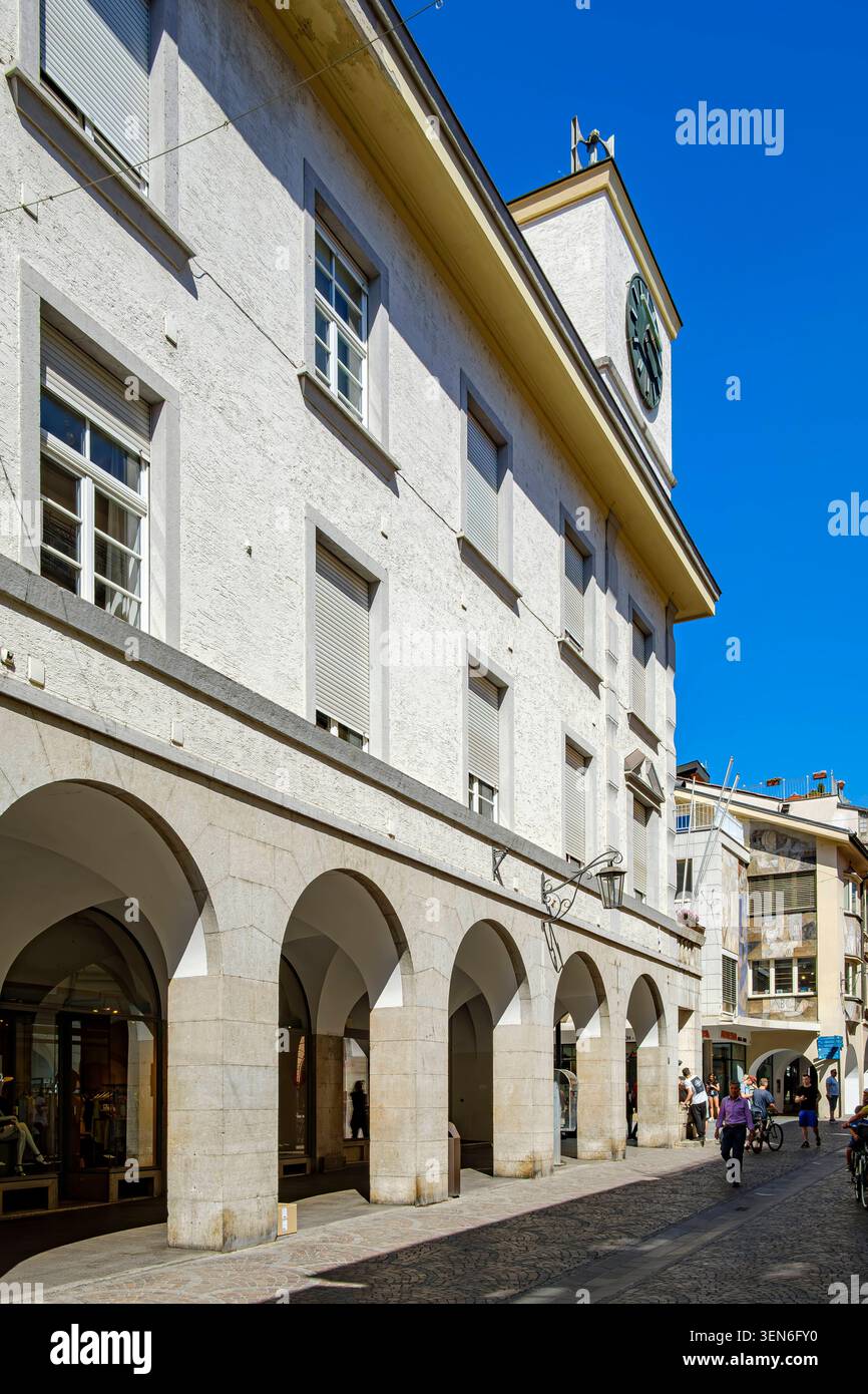Rathaus Meran, Südtirol, Italien Das Meraner Rathaus in der Laubengasse ...