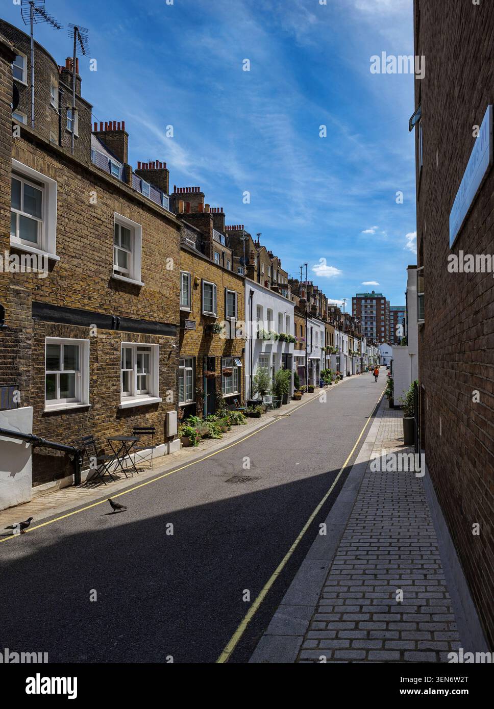 London - 07 11 2022: Gloucester Place Mews brick façades and quiet lane ...