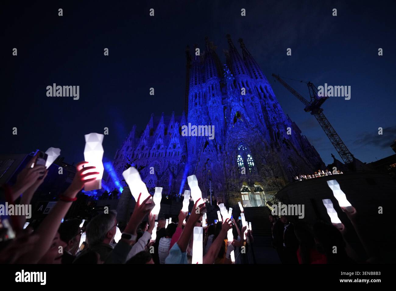 Faithful attend the the inauguration ceremony of the Tower of Jesus ...