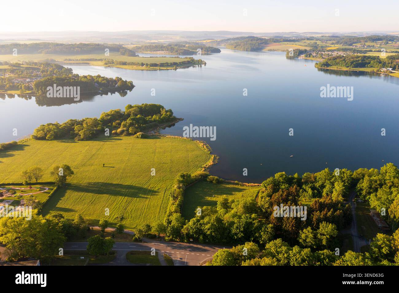 Luftbild der Talsperre Pöhl im Morgenlicht, Vogtland, Sachsen ...