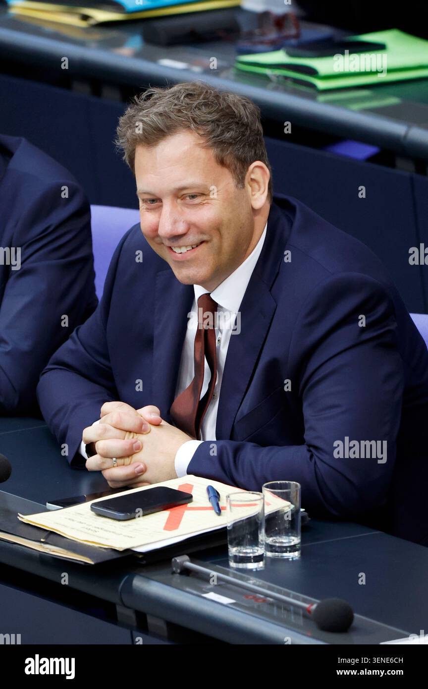 Lars Klingbeil in the 83rd session of the 21st German Bundestag in the ...