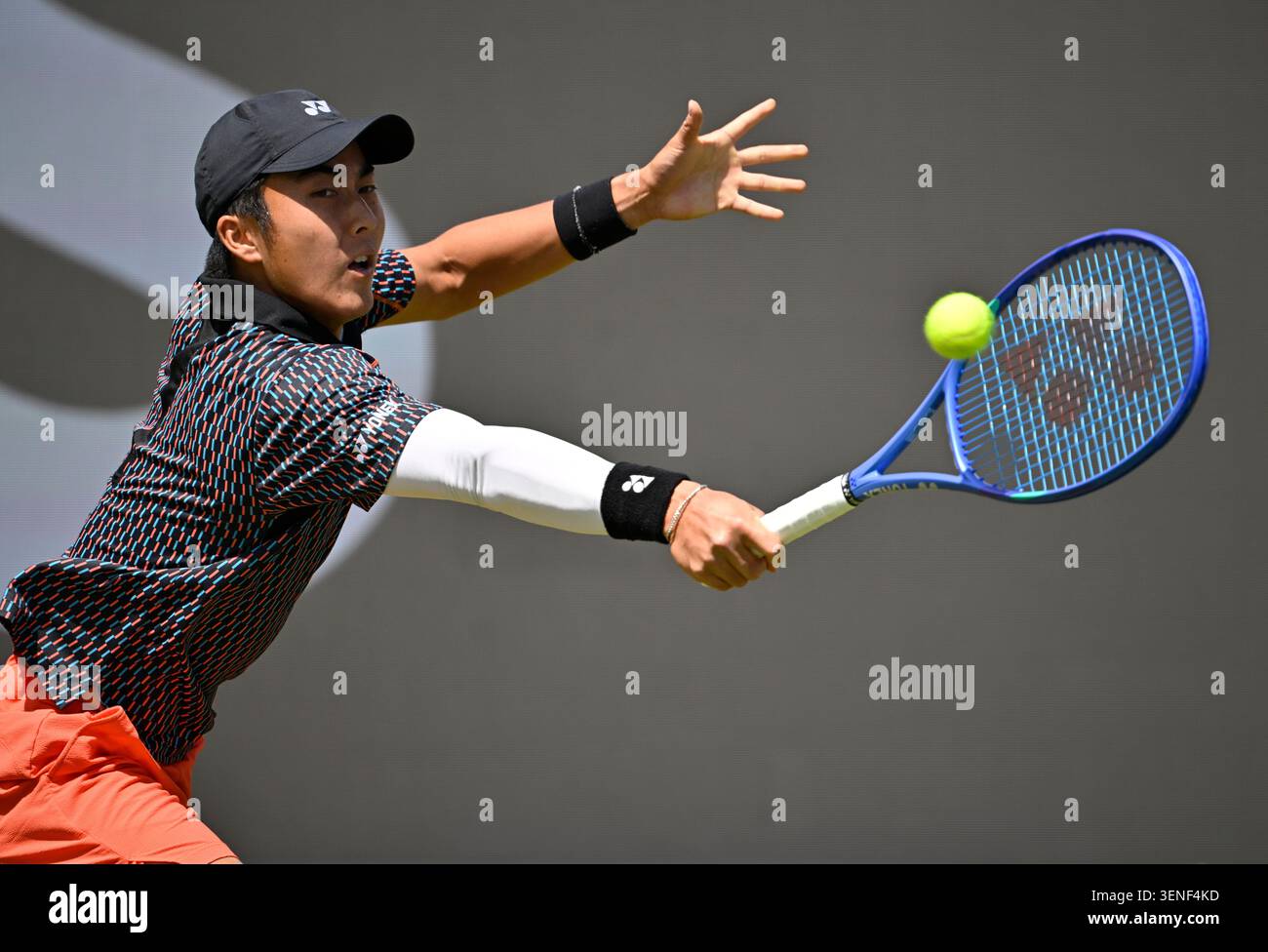 Rinky Hijikata (AUS) Aktion Tennis Herren BOSS Open ATP 250 Stuttgart ...