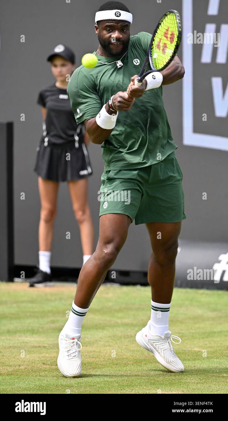 Frances Tiafoe (USA) Aktion Tennis Herren BOSS Open ATP 250 Stuttgart ...