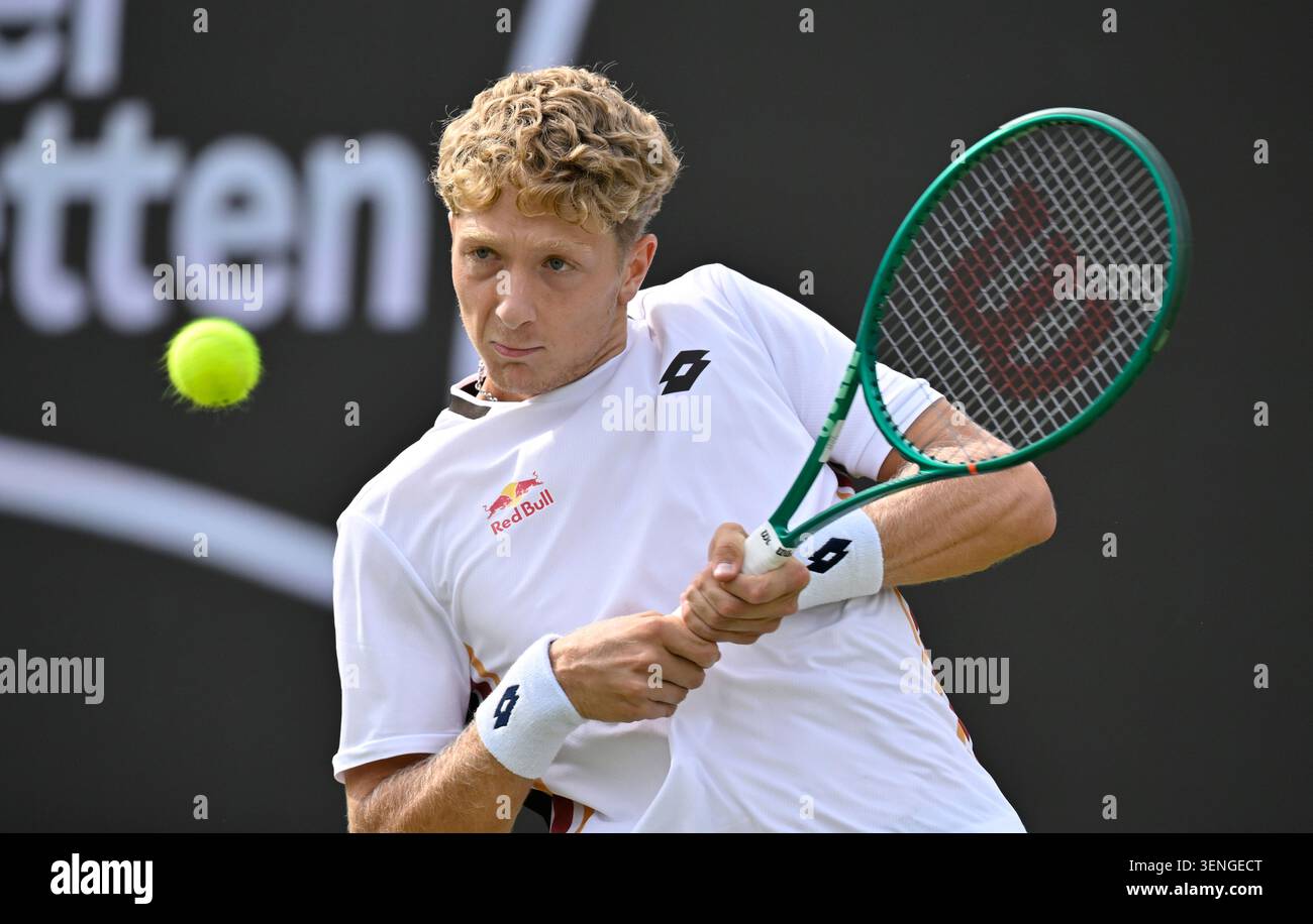 Martin Landaluce (ESP) Aktion Tennis Herren BOSS Open ATP 250 Stuttgart ...