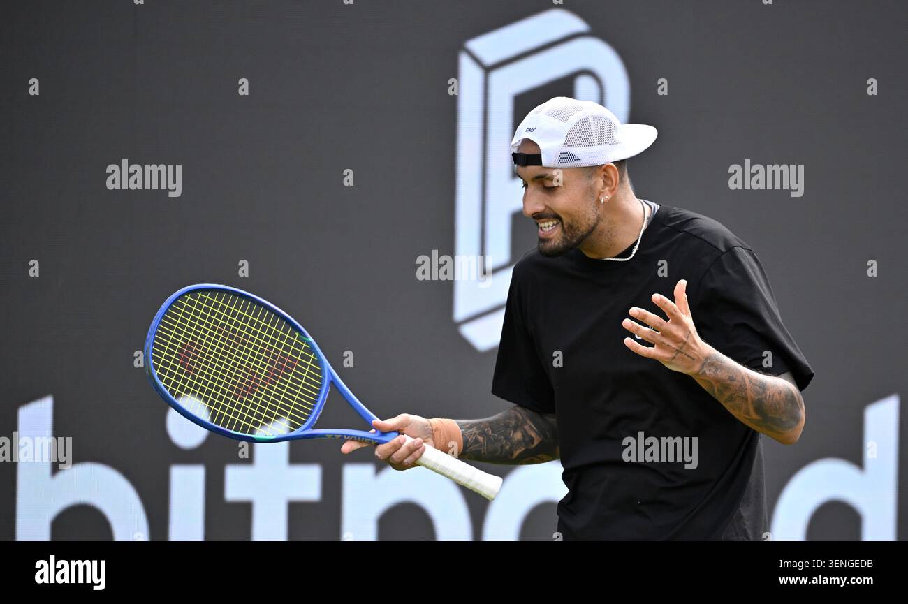 Nick Kyrgios (AUS) enttaeuscht Gestik Geste Tennis Herren BOSS Open ATP ...