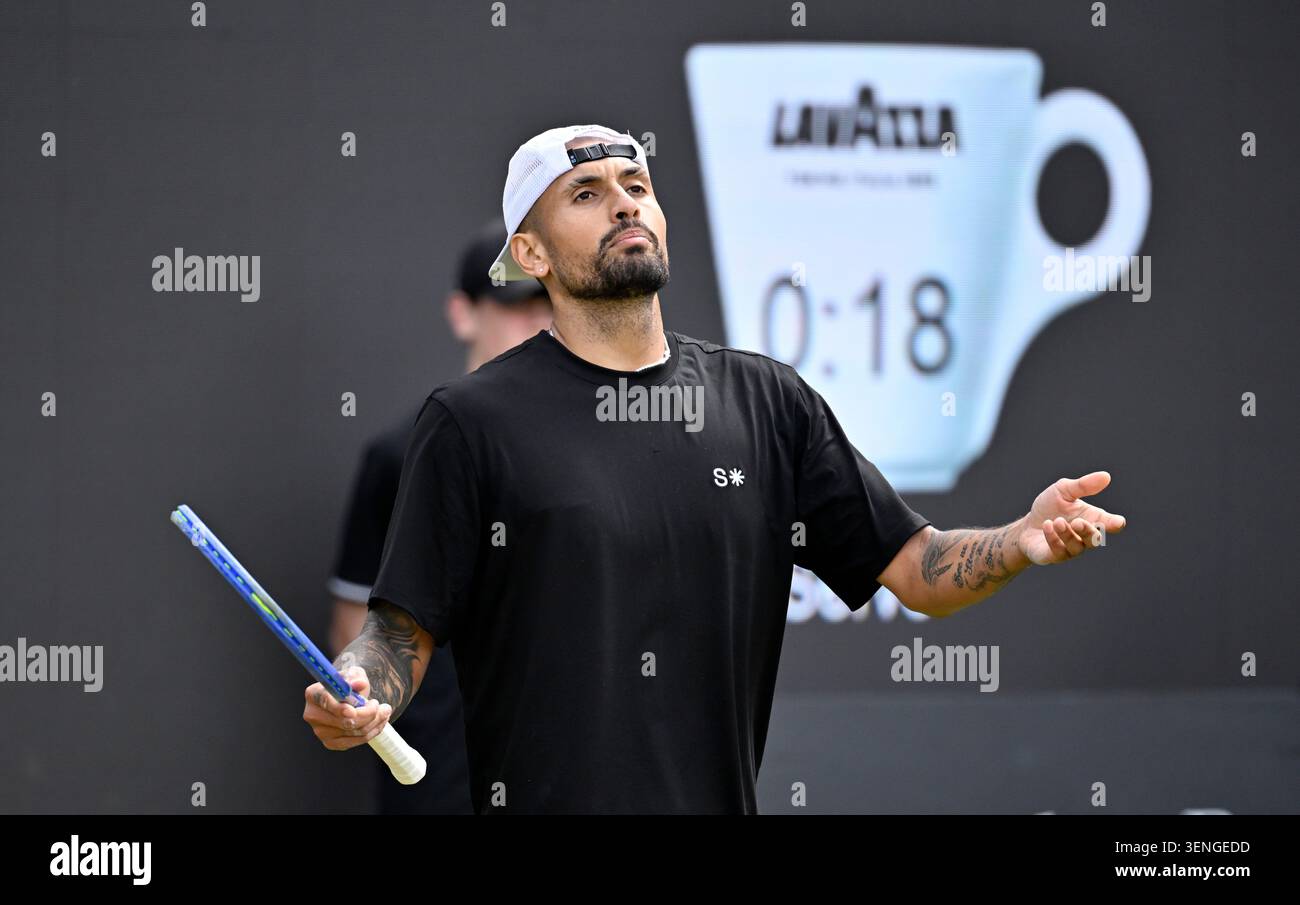 Nick Kyrgios (AUS) enttaeuscht Gestik Geste Tennis Herren BOSS Open ATP ...