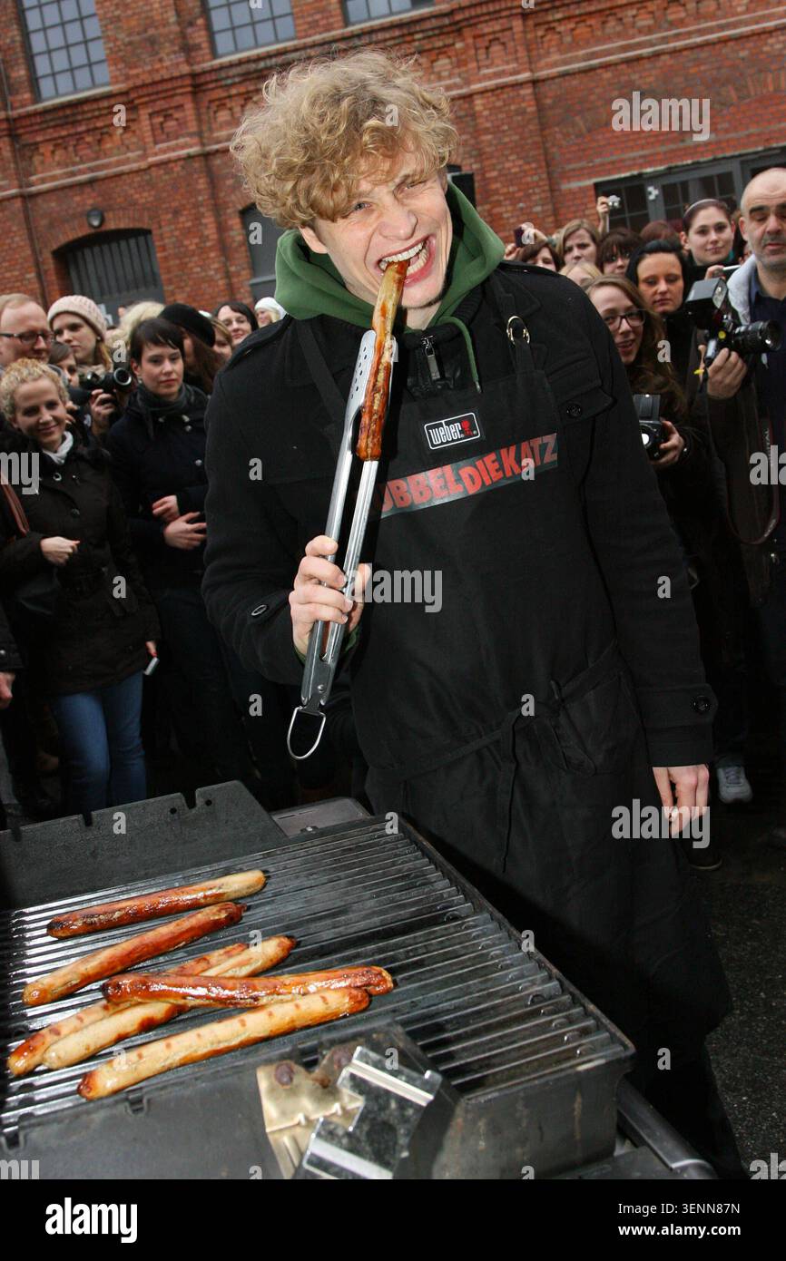 Matthias Schweighoefer - Rubbeldiekatz Neujahrsgrillen - Sage Club ...
