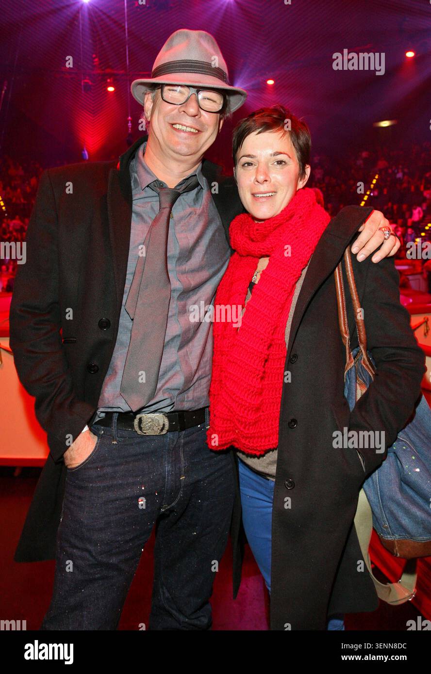 Leander Haussmann mit Freundin Annika Kuhl - Roncalli Weihnachtscircus ...