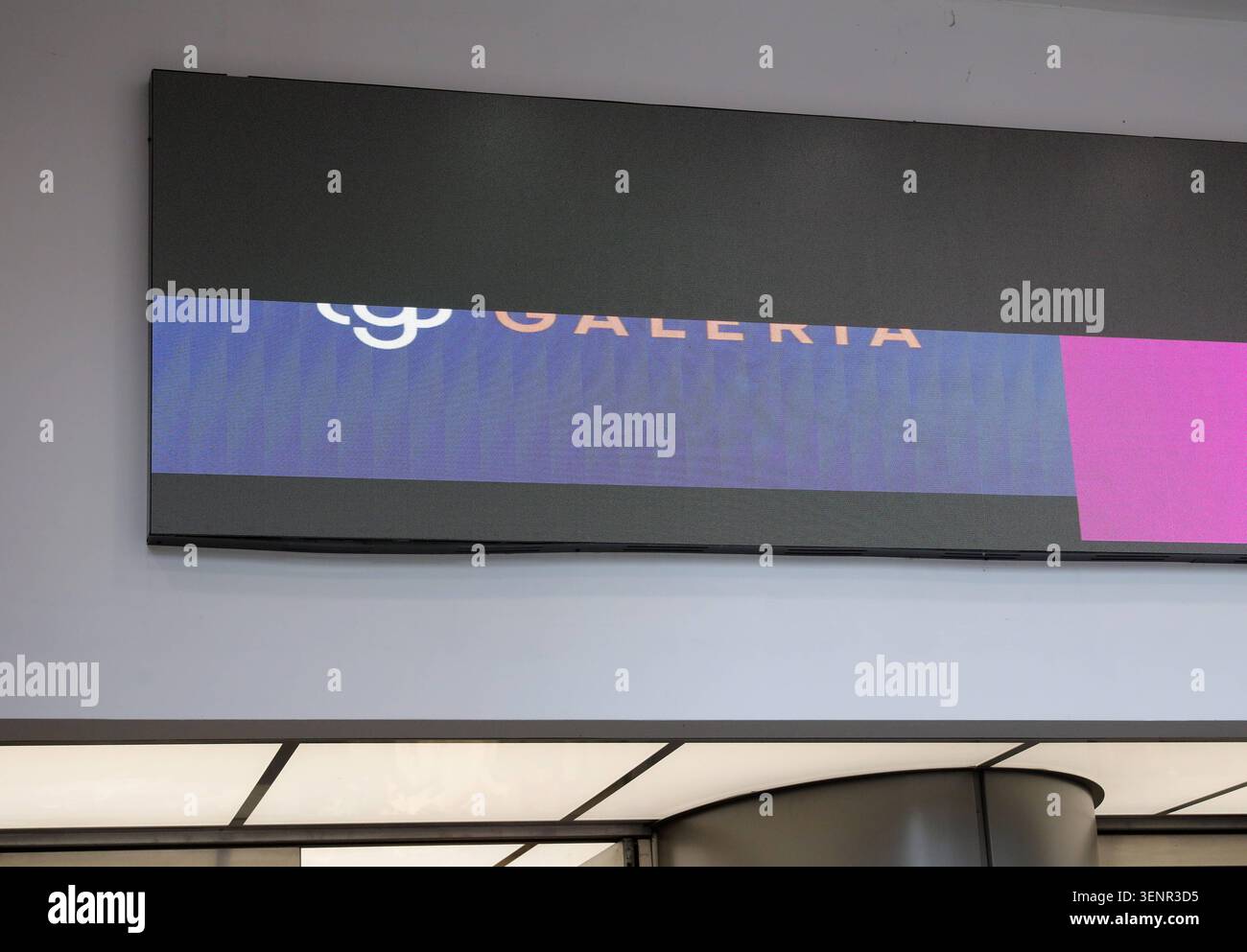12.06.2026, Deutschland, NRW, Wirtschaft, Unternehmen, Halber Galeria ...