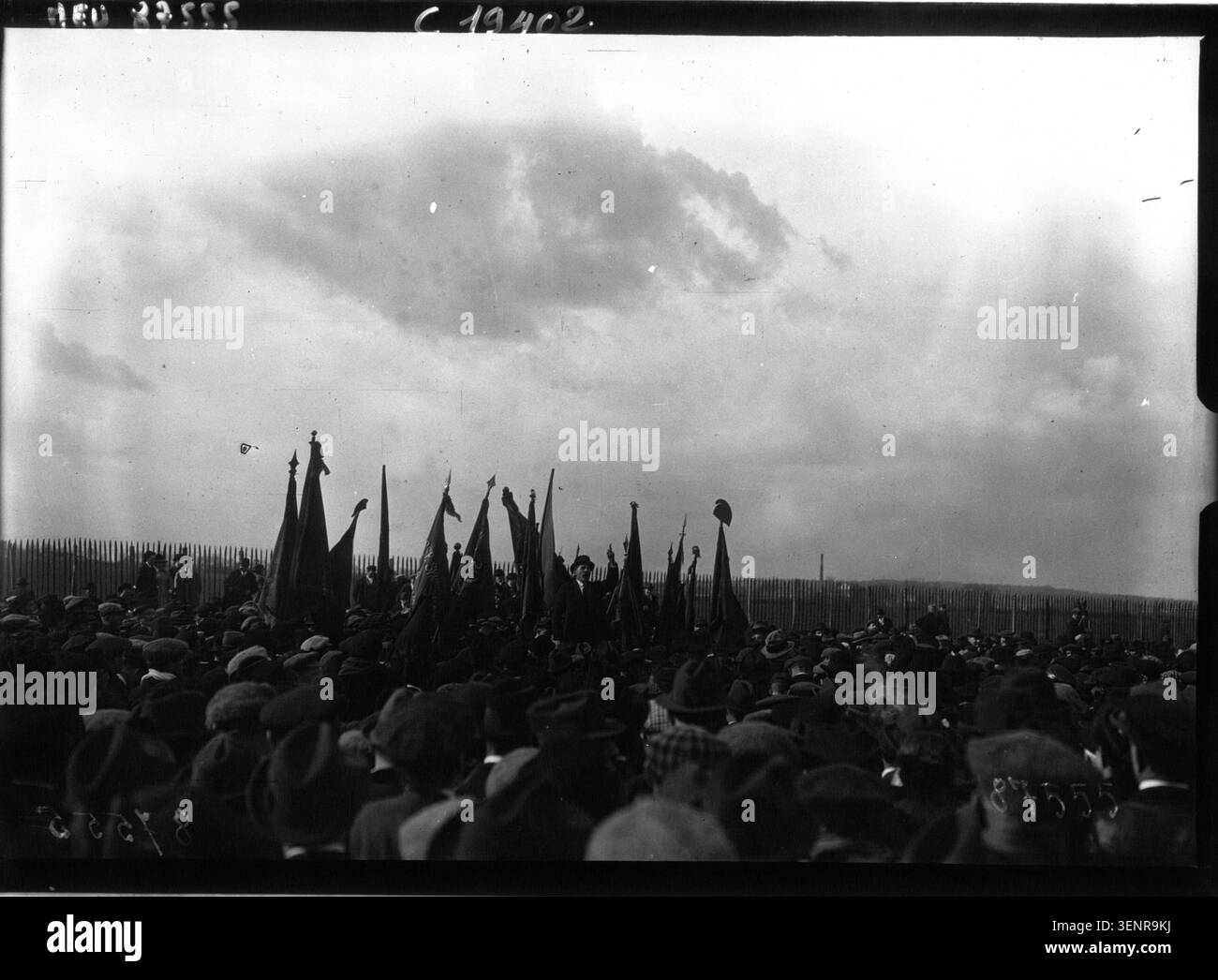 Silver gelatin commemorative gathering Black and White Stock Photos ...