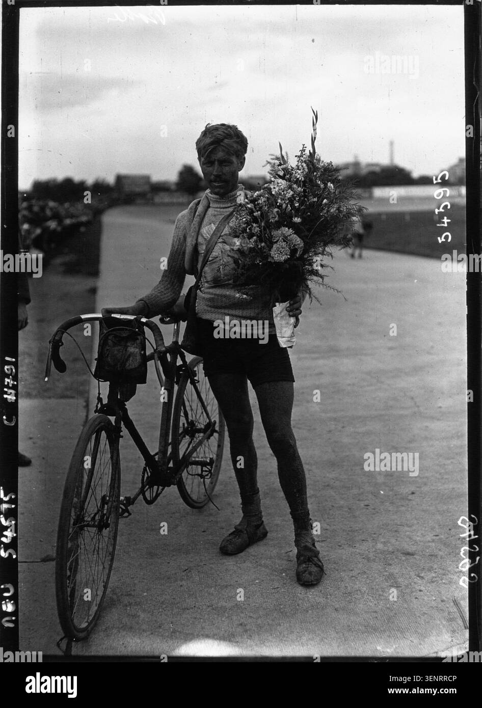 1914 sporting event france press Black and White Stock Photos & Images ...