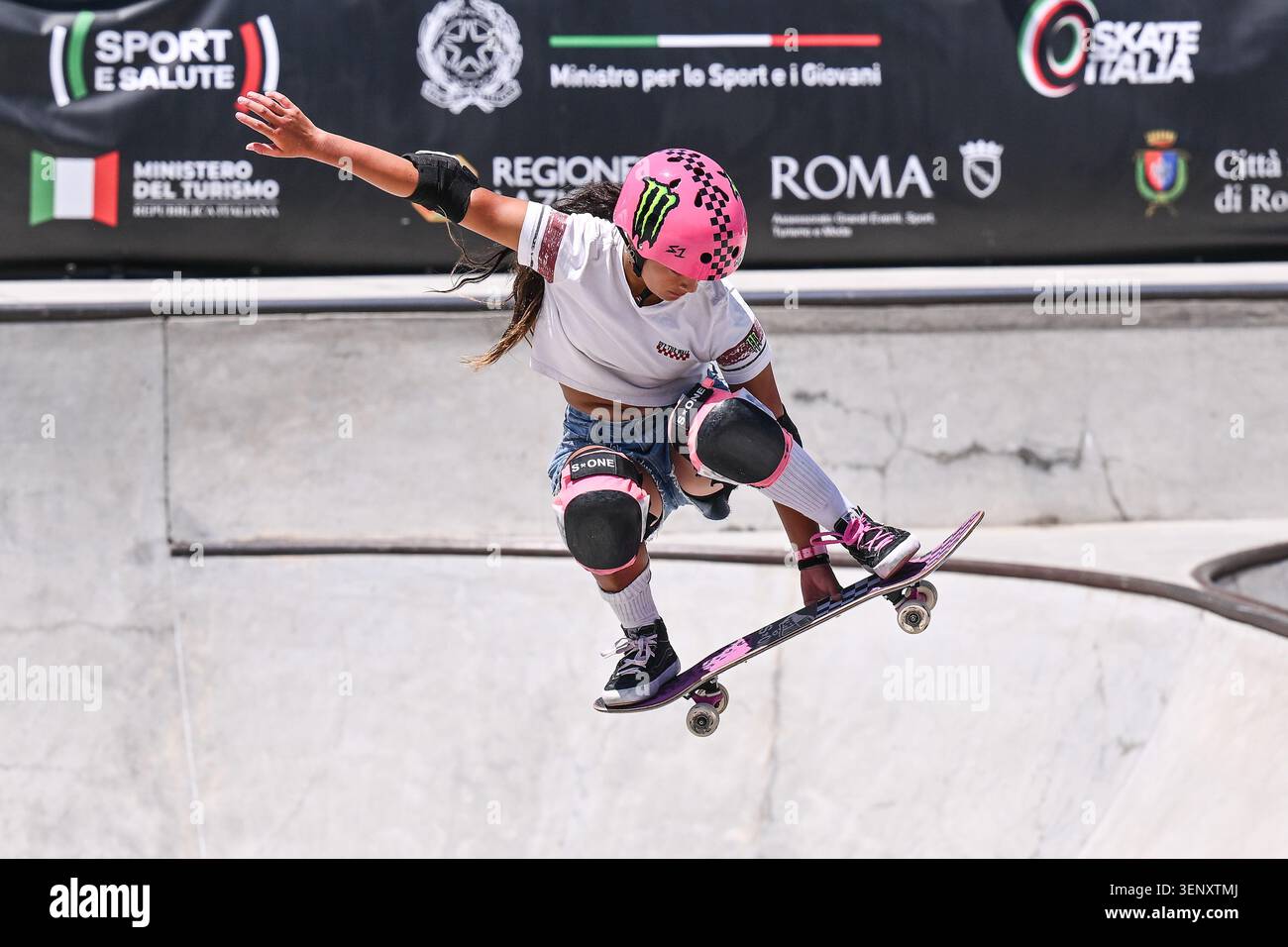 IPA85623785 - Arisa TREW (AUS) competes in the women's quarterfinals of ...