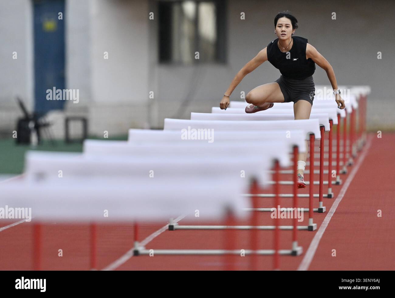 Zhang Keyi, a 16-year-old hurdler from Jiangxi, trains at the Jiangxi ...