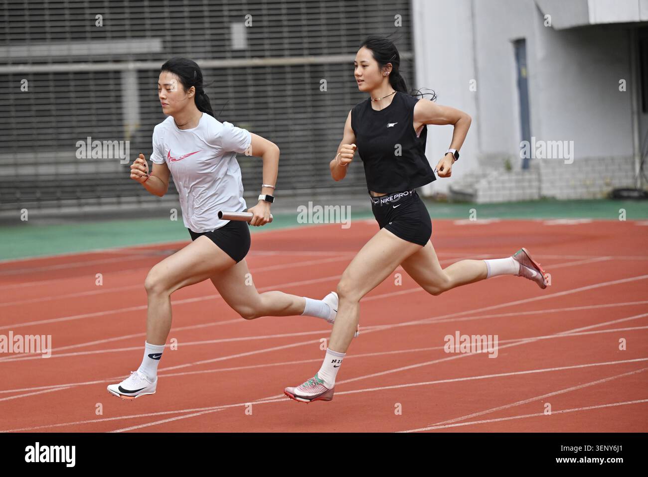 Zhang Keyi, a 16-year-old hurdler from Jiangxi, trains at the Jiangxi ...