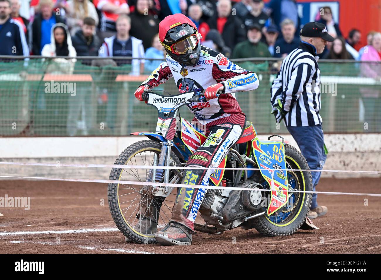 Simon Lambert of Redcar Bears at the start of Heat 12 of the Maxicab KO ...