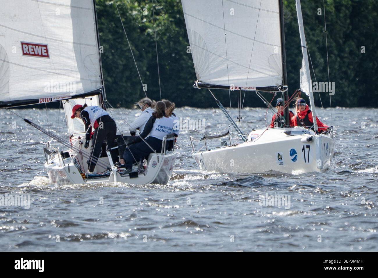 Team Garda Girls on Boat 17 in Race 20 Stock Photo - Alamy