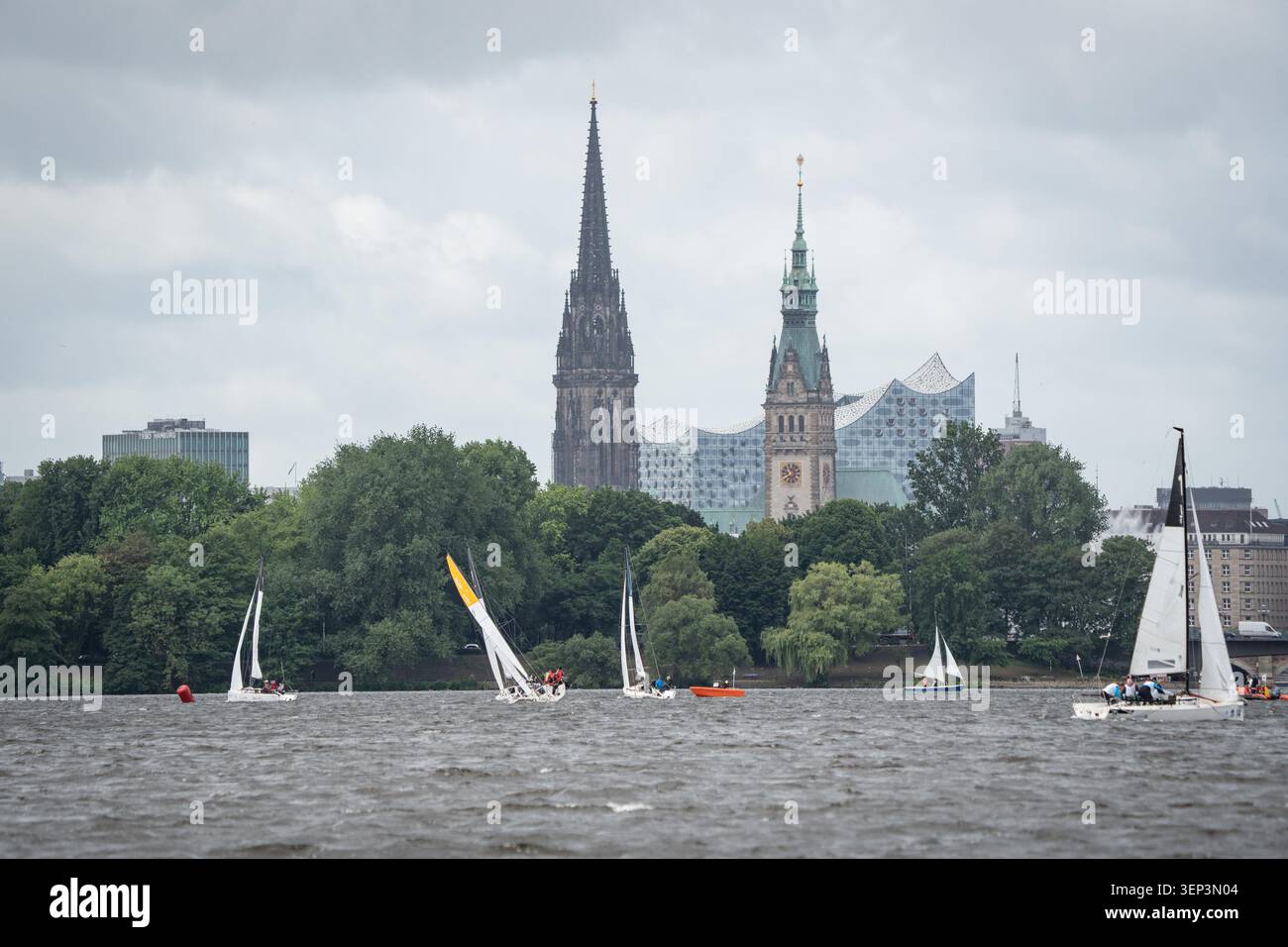 Team Garda Girls on boat 17 in race 20 Stock Photo - Alamy