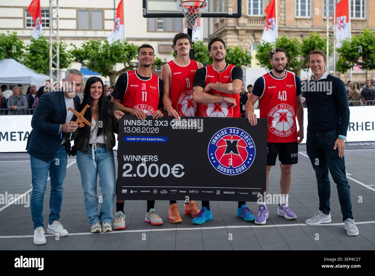 Team Toulouse gewinnt das Turnier. Innside 3x3 Circus, Basketball ...