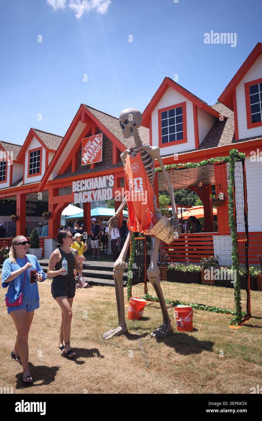 The Home Depot's "Beckham's Backyard" area - complete with skeleton ...