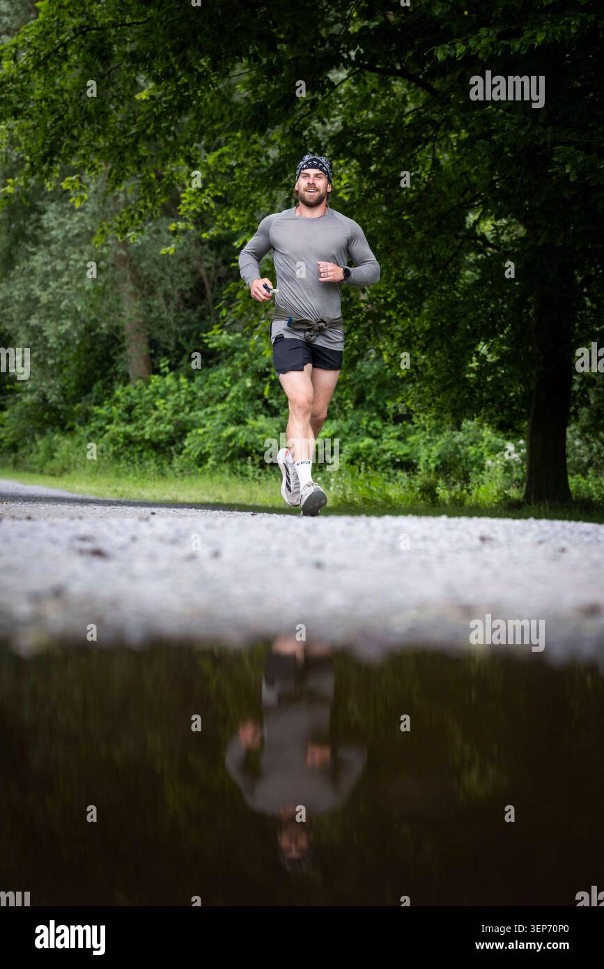 Gabino , eigentlich Gabbriel Hirsz laufend am Rubbenbruchsee in ...