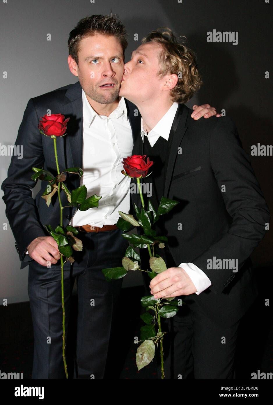 Max Giermann und Matthias Schweighöfer - RubbeldieKatz Premiere ...