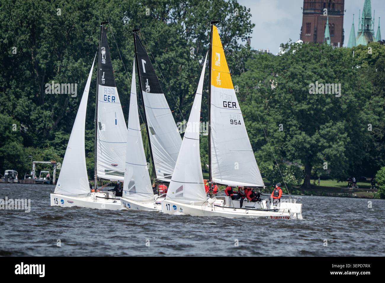 Team Garda Girls on Boat 17 in Race 62 Stock Photo - Alamy