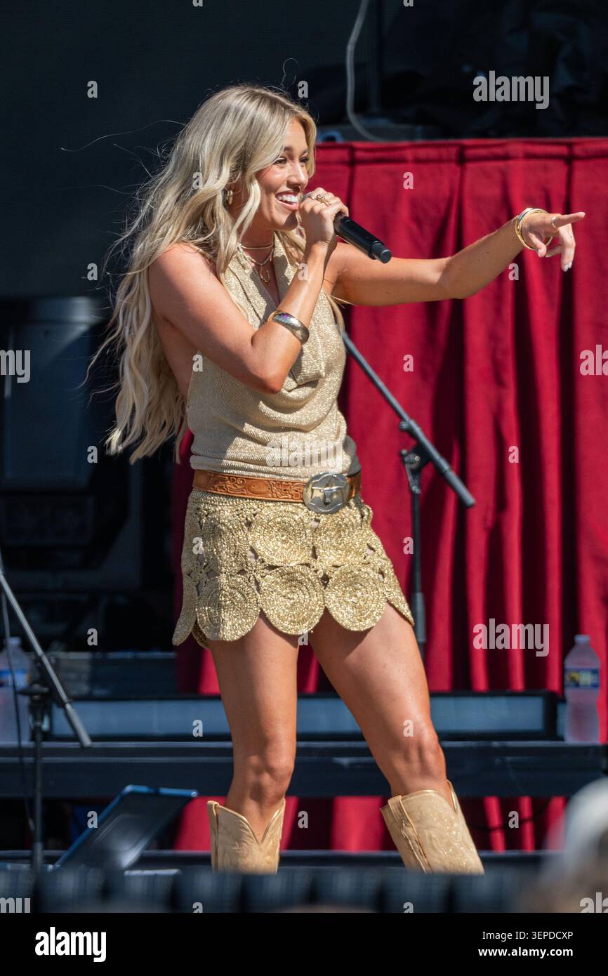 Mackenzie Carpenter performs at the Braves Country Fest on Saturday ...