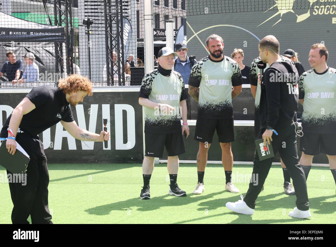 Joey Kelly beim CAMP DAVID Soccer Festival am Uber Platz. Berlin, 13.06 ...
