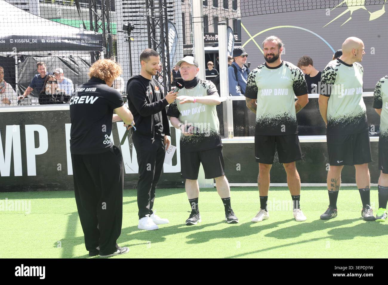 Joey Kelly beim CAMP DAVID Soccer Festival am Uber Platz. Berlin, 13.06 ...