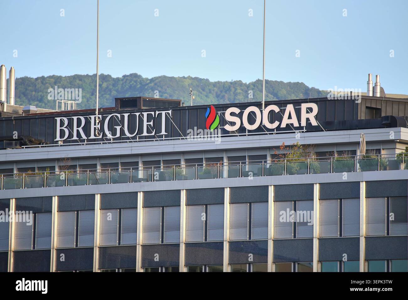Genf, Schweiz, 13.06.2026: Logos von Breguet und Socar *** Geneva ...
