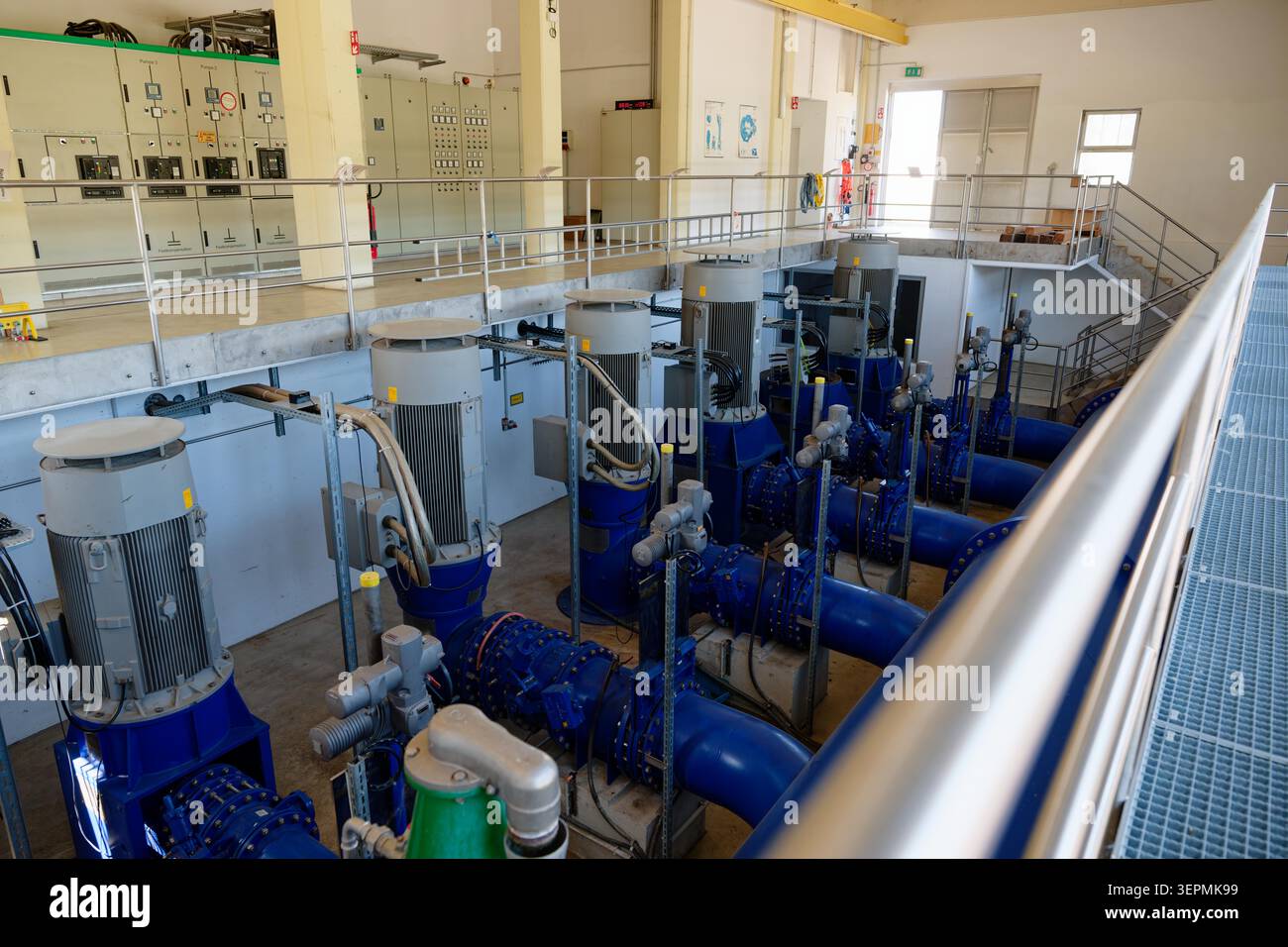 PRODUCTION - 15 June 2026, Rhineland-Palatinate, Otterstadt: Water ...