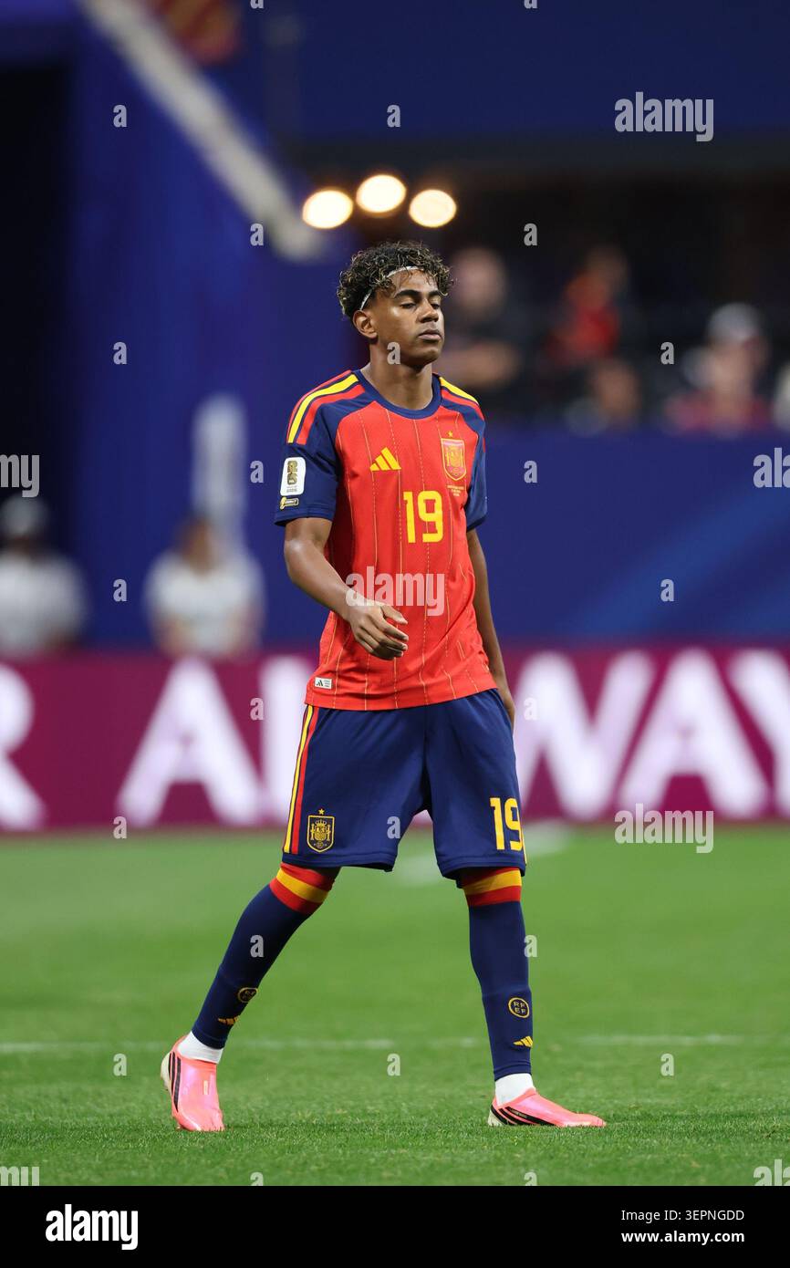 Lamine Yamal of Spain comes on as a substitute after the FIFA World Cup ...