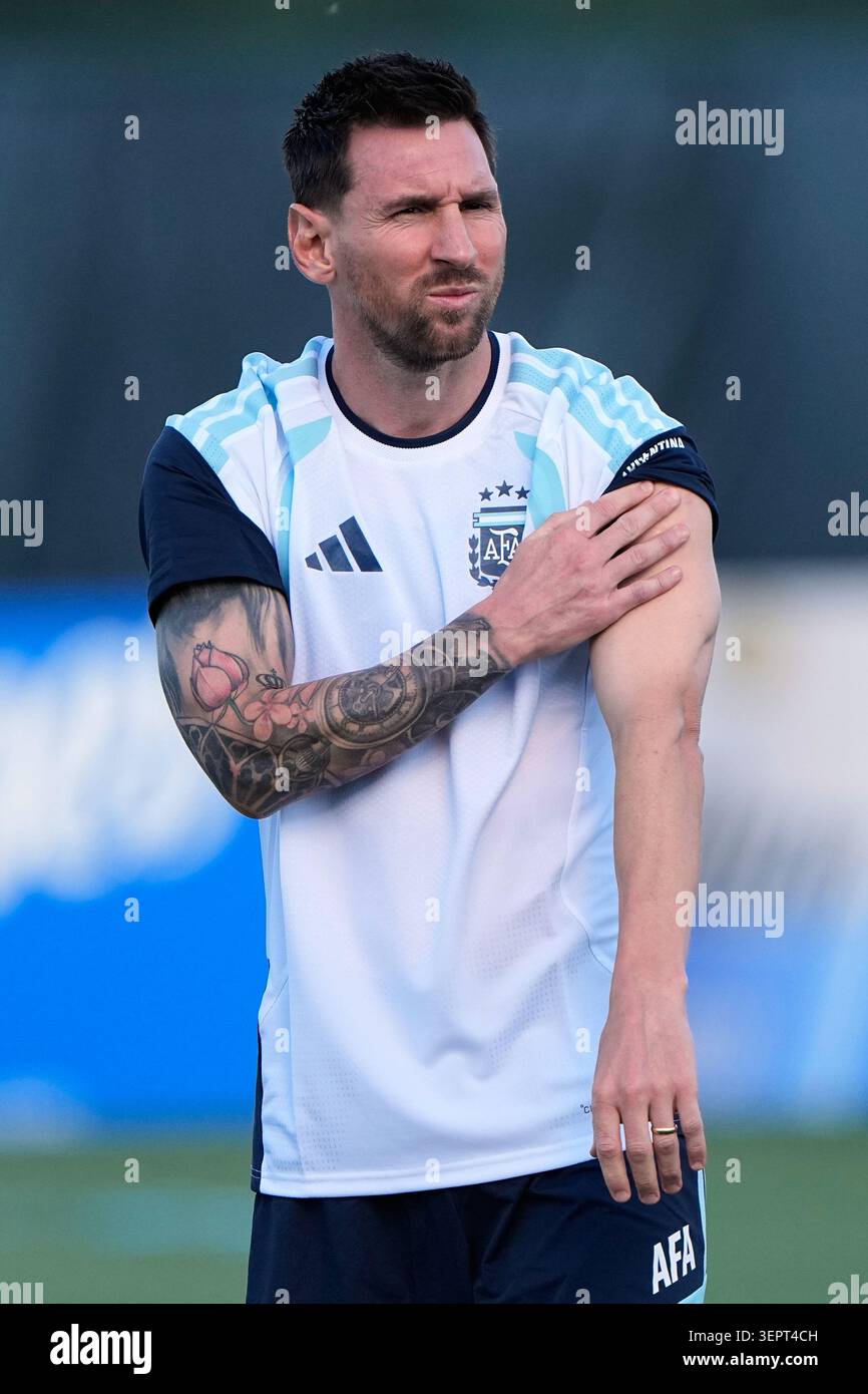 Argentina's Lionel Messi watches practice for the World Cup soccer ...