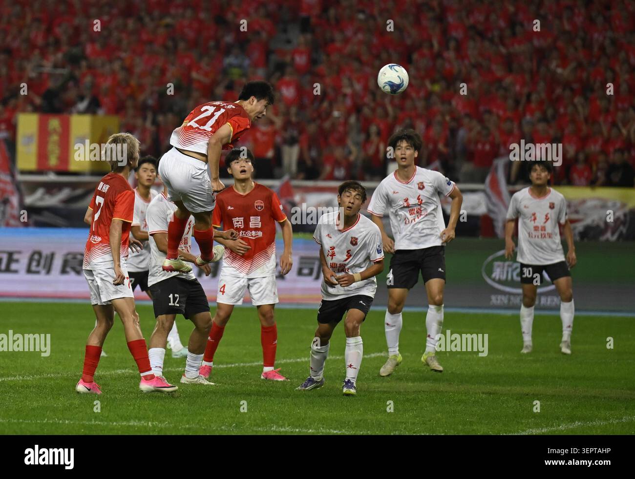 Nanchang team defeats Pingxiang 5-1 during the 5th round of Jiangxi ...