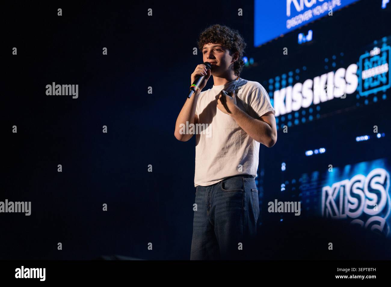 Lorenzo Salvetti performs live at Kiss kiss way in Baia Domizia. (Photo ...