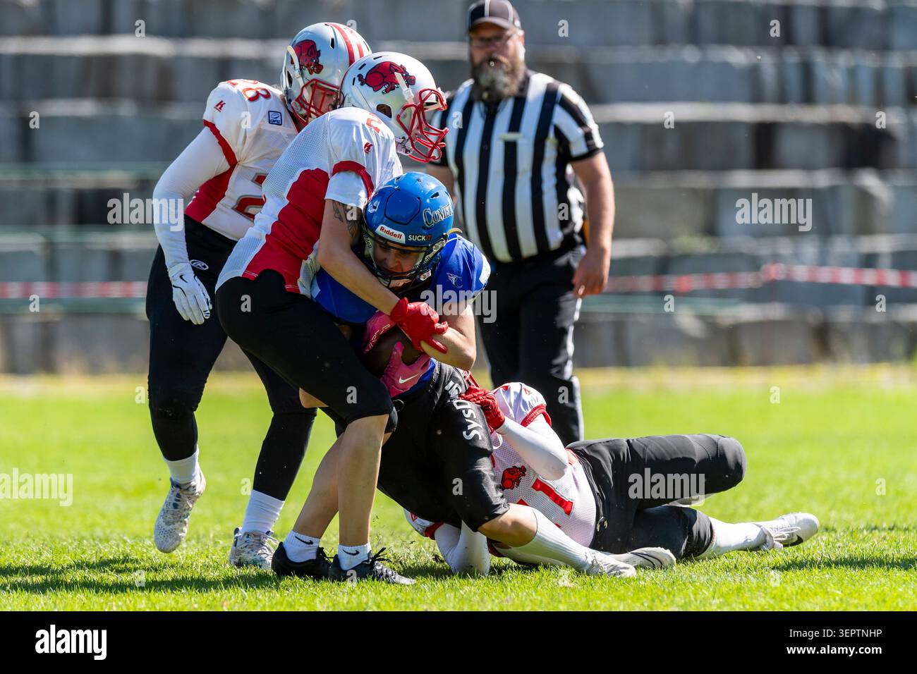 Vivien Henke (WR/QB, Allgaeu Comets Ladies, #86) mit Tanja Bechter (POS ...