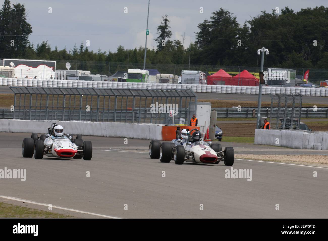 #146 Charles Ischi (CHE), March 703 und #84 Martin Whitlock (GBR ...
