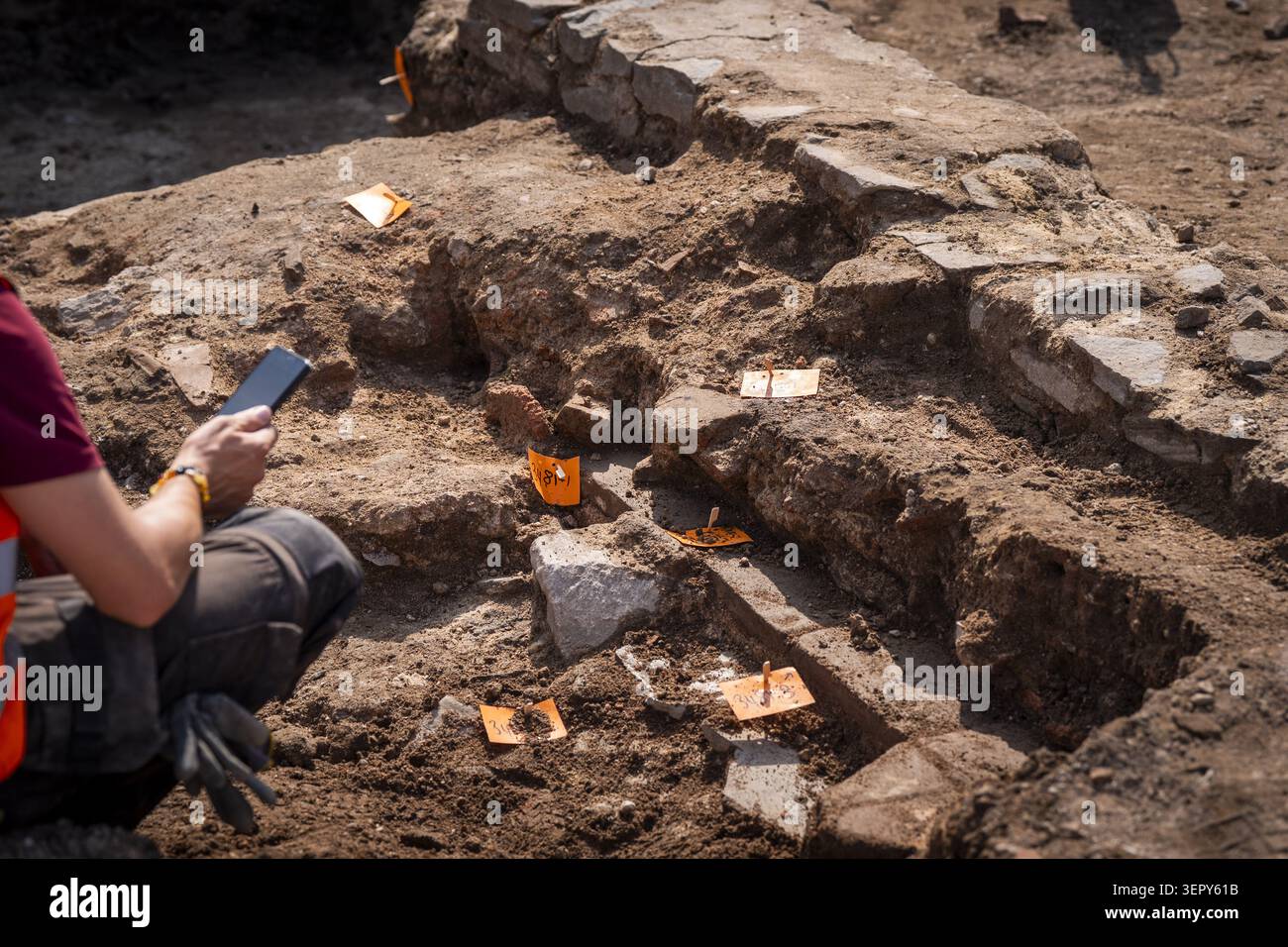 NIJMEGEN - Excavations at the site where a large part of a Roman ...
