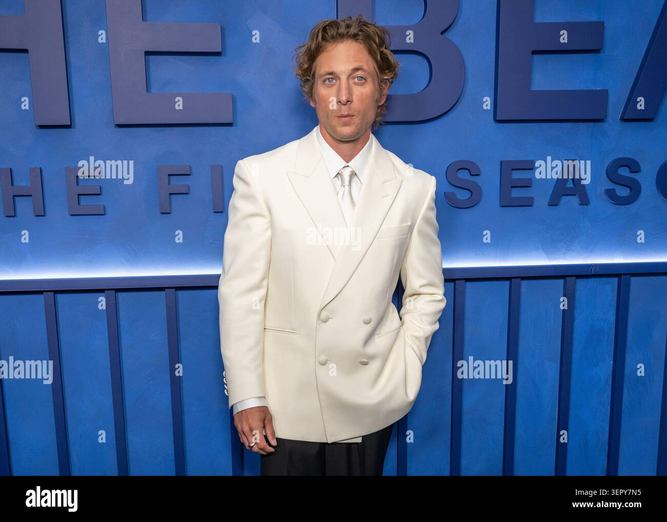 Photo by: NDZ/STAR MAX/IPx 2026 6/15/26 Jeremy Allen White at FX's "The ...