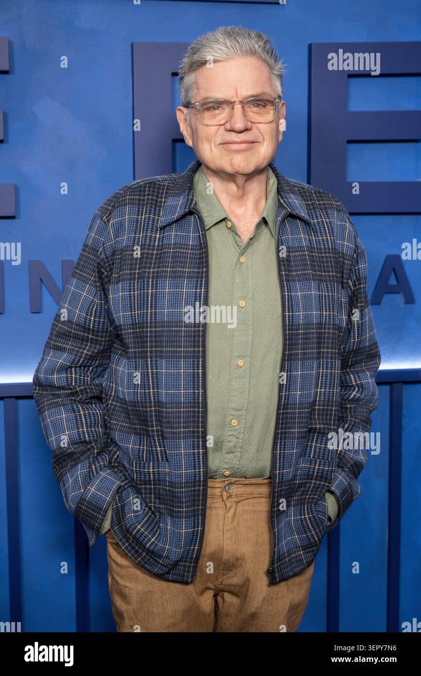 Photo by: NDZ/STAR MAX/IPx 2026 6/15/26 Oliver Platt at FX's "The Bear ...