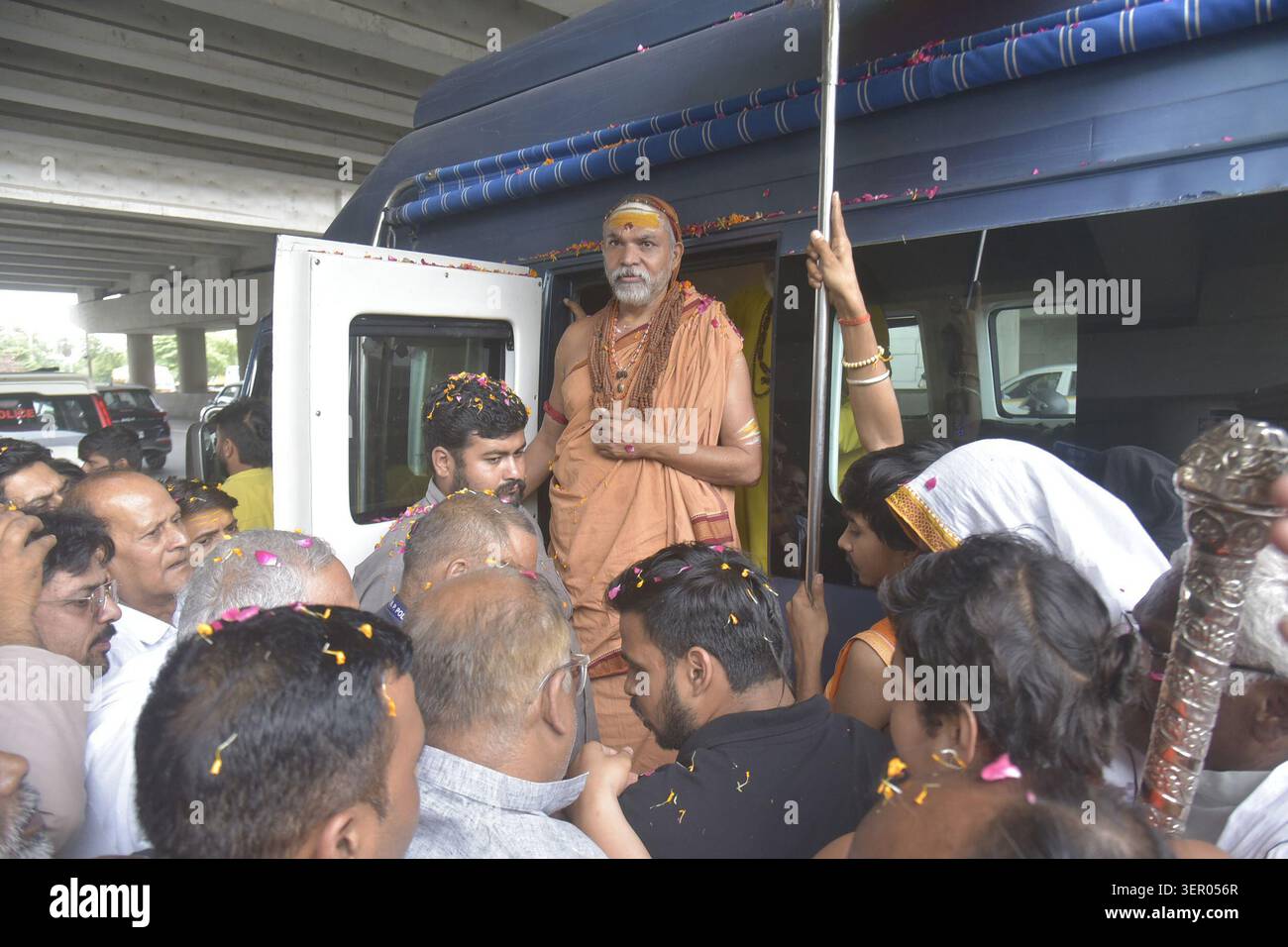 GHAZIABAD, INDIA - JUNE 16: Residents of Dasna welcome Jagadguru ...
