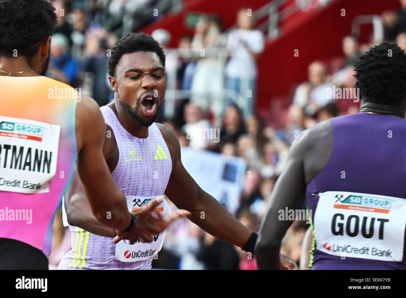 American Noah Lyles sets men's 150m world record during the Golden ...