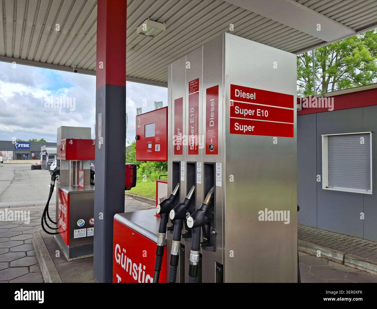Stockbilder 06/2026 Tanksäule Hamburg Hamburg Deutschland *** Stock ...